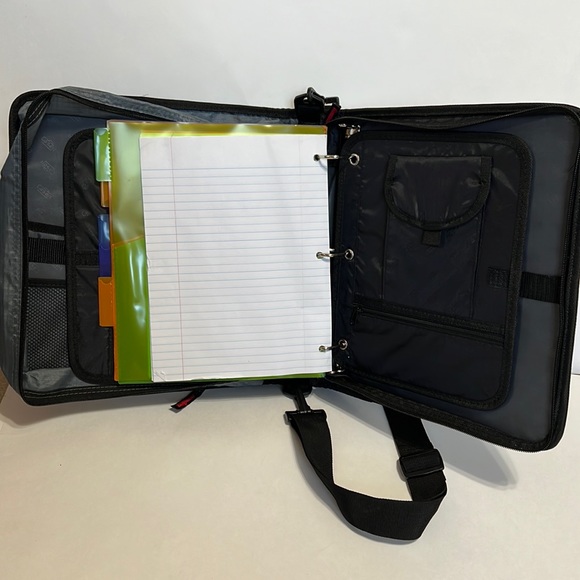 Case-It | Office | New Caseit The Dual Ring Zipper Binder With Shoulder ...
